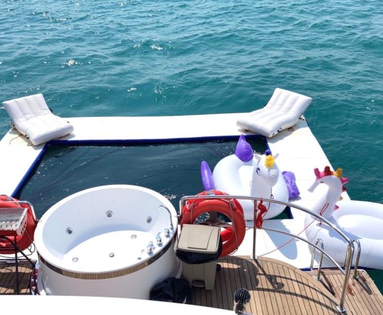 Catamaran - 50 pax — SVENSUNTRAVEL